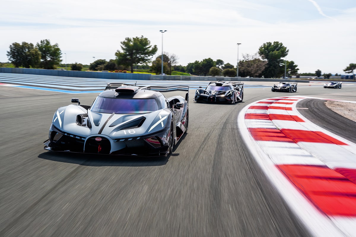 Bugatti gathers 10% of its Bolides at the Paul Ricard circuit for an ...