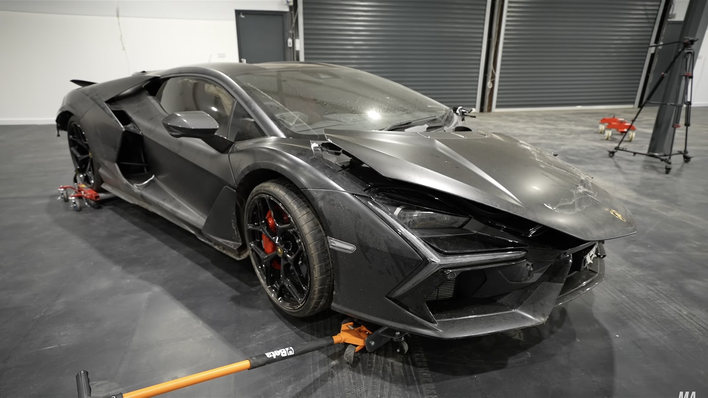 $800,000 on the line! He buys a totally wrecked Lamborghini and faces a ...
